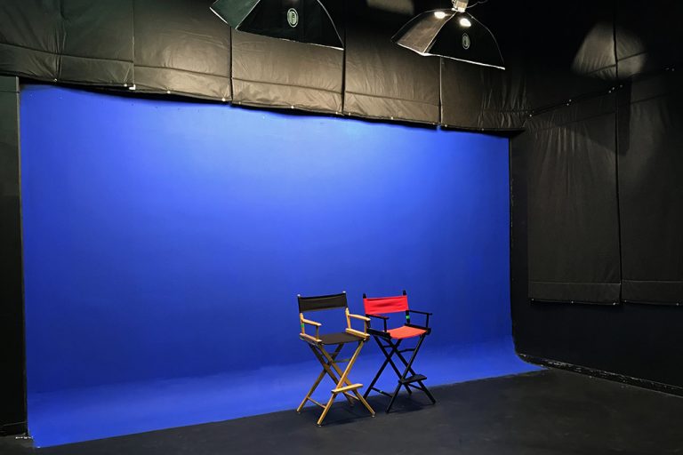 Blue Screen - Independence Studio
